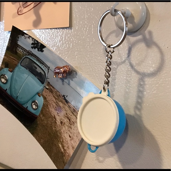 Tupperware | Kitchen | New Tupperware Tiny Plastic Bowl With Locking ...